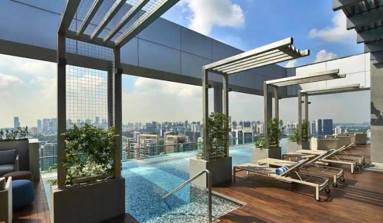 Infinity Pool Singapore - 11 Incredible Pools to Visit | AATW