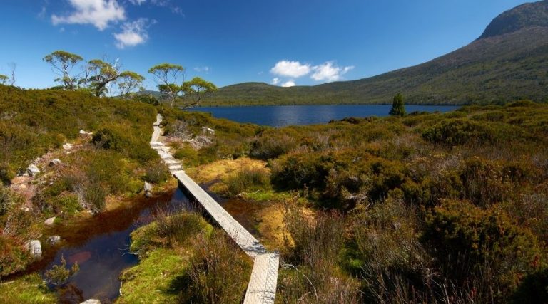 Hiking Tasmania - 9 Greatest day and multi-day hikes