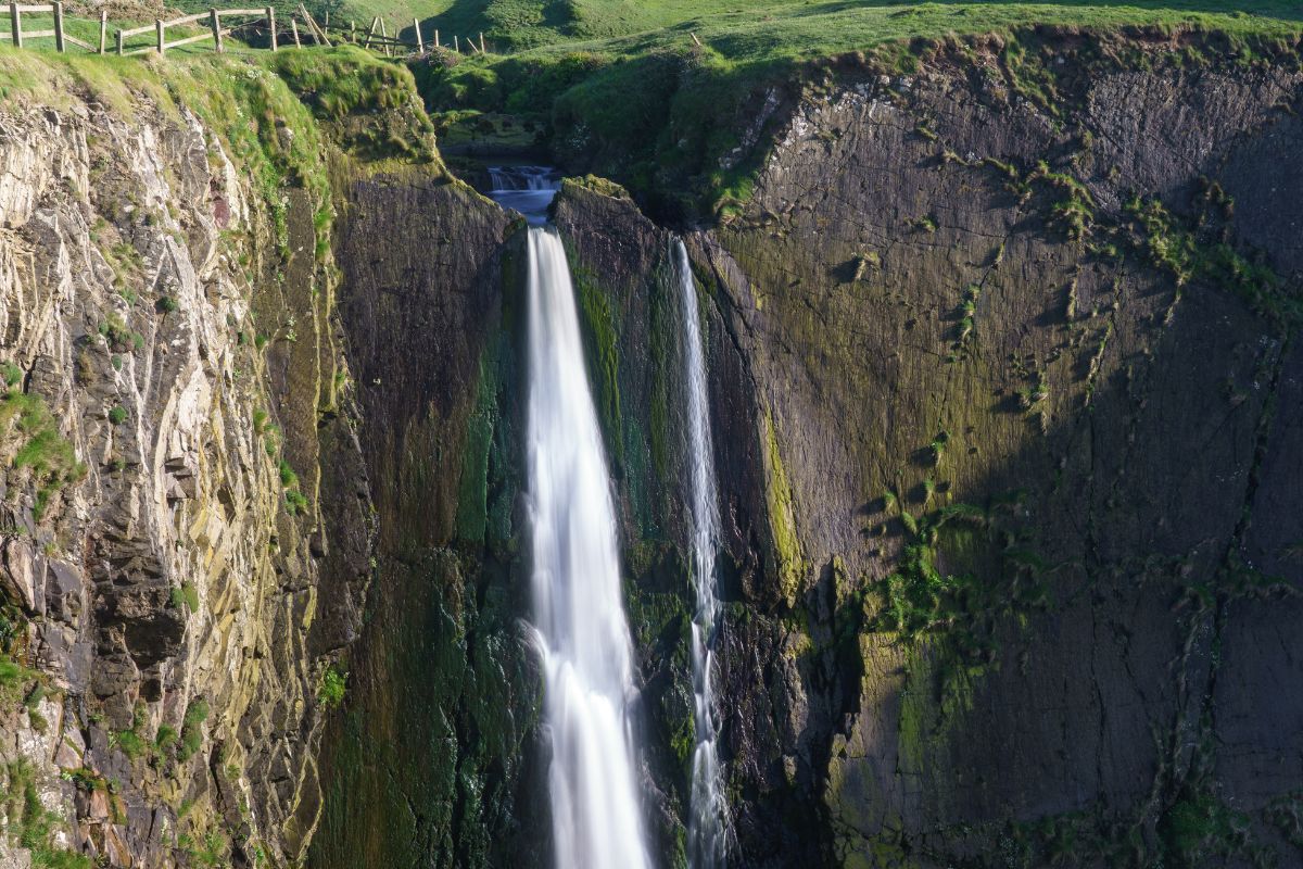 Discover The 12 Most Beautiful Waterfalls In Cornwall