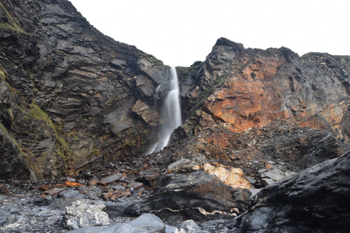 Discover The 12 Most Beautiful Waterfalls In Cornwall