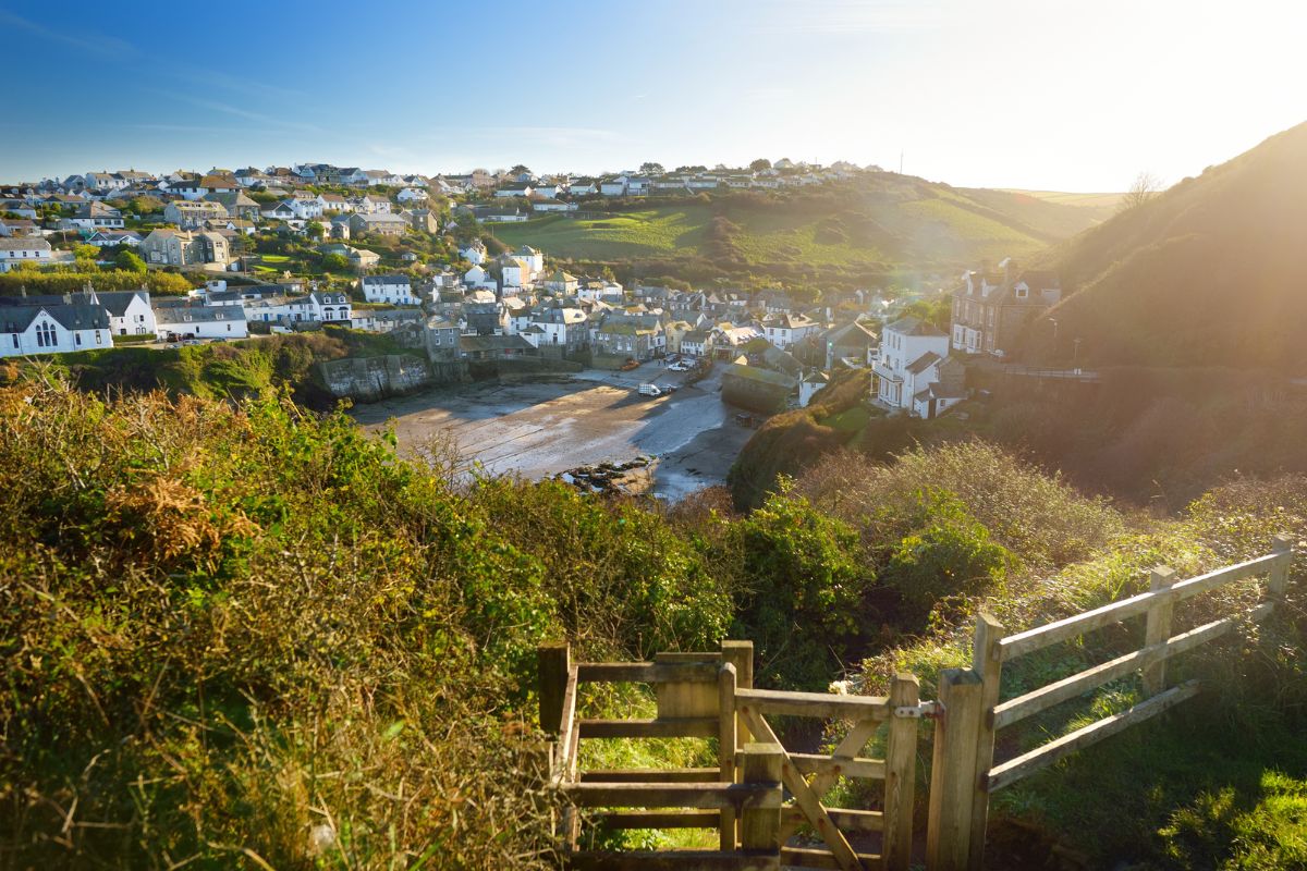 13 Best Cornwall Hikes + Interactive maps